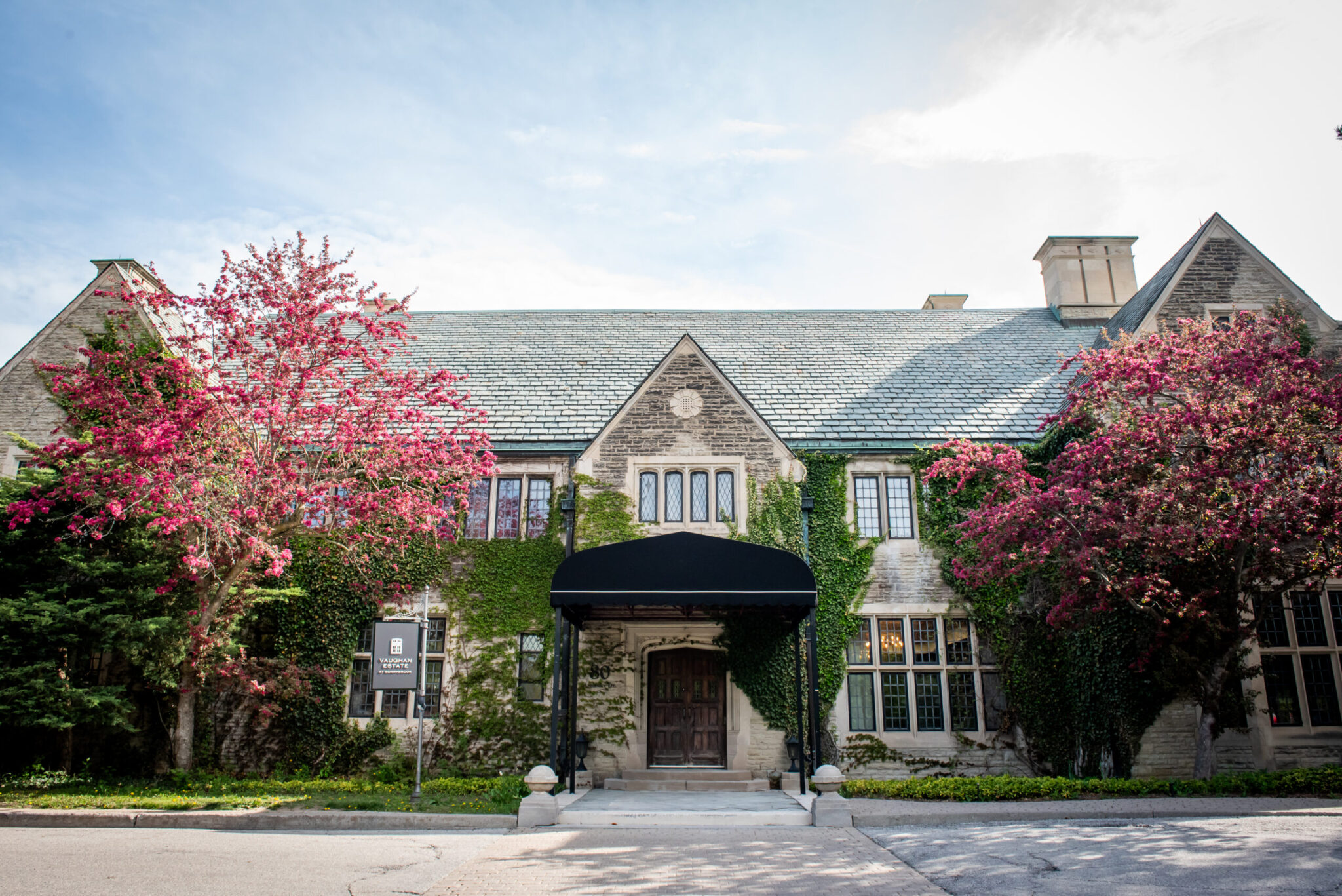 20+ Old World European Wedding Venues in Canada
